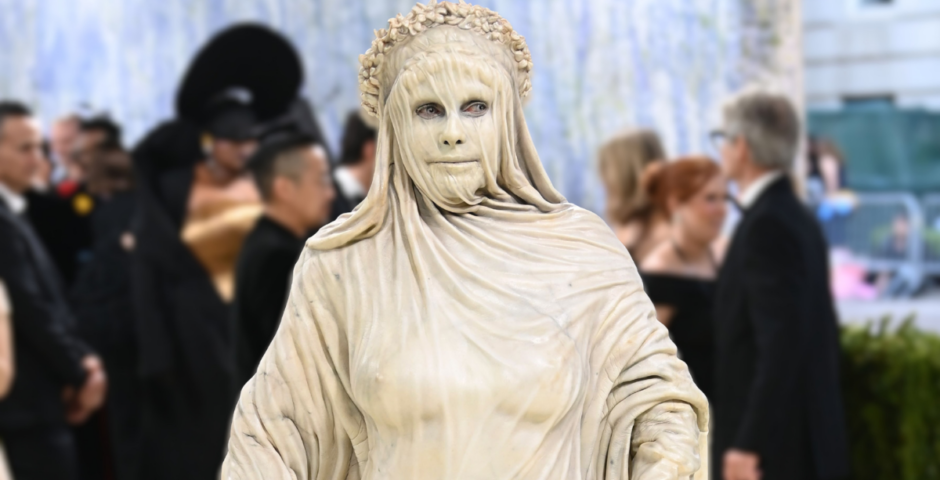 Here's how Heidi Klum's statue Met Gala dress actually worked