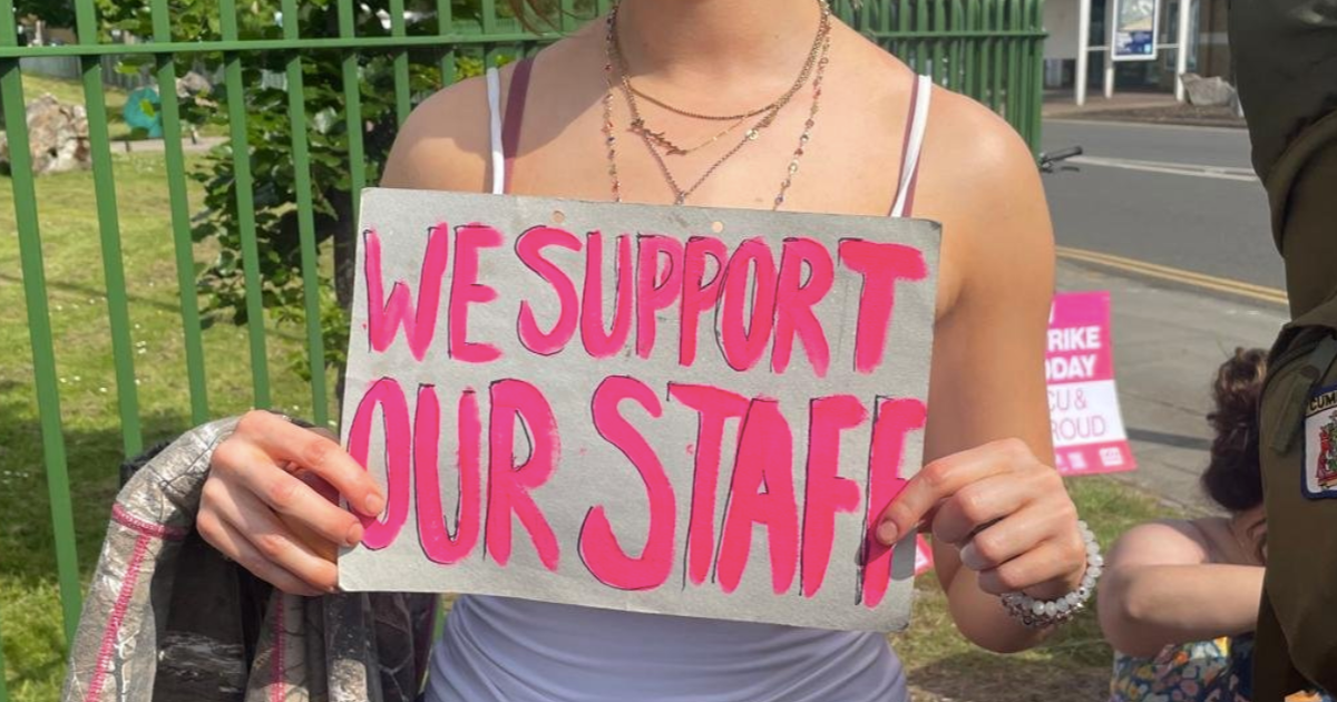 Nottingham University students support staff striking over job cuts