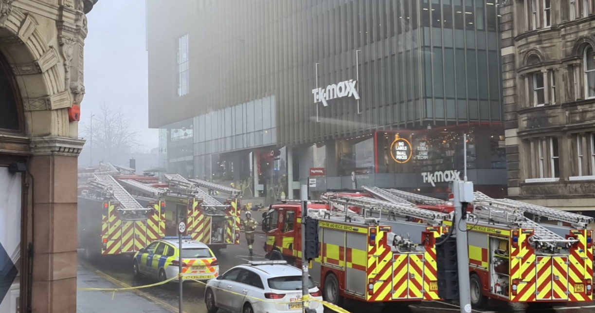 Firefighter in critical condition after Edinburgh fire