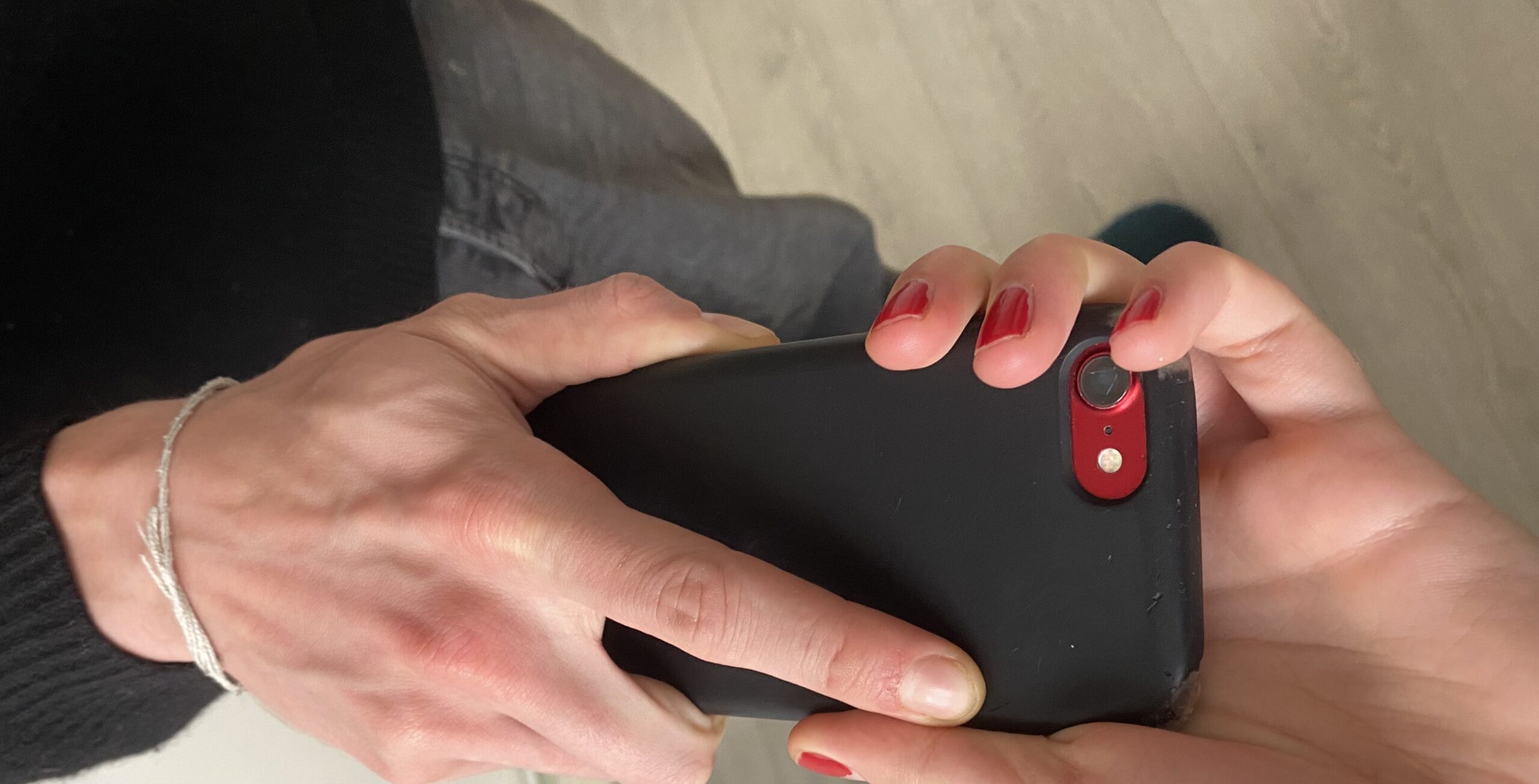 Cell companies to help tackle 'the menace of mobile phone crime' in London