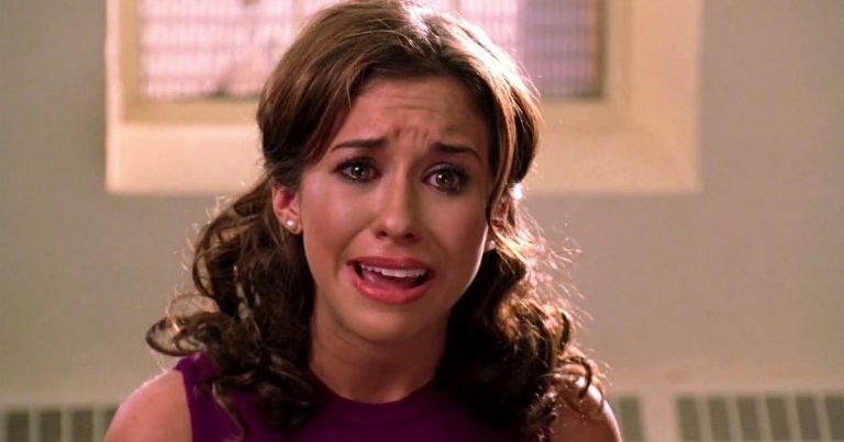 These 15 Mean Girls production secrets and facts are as fetch as the film