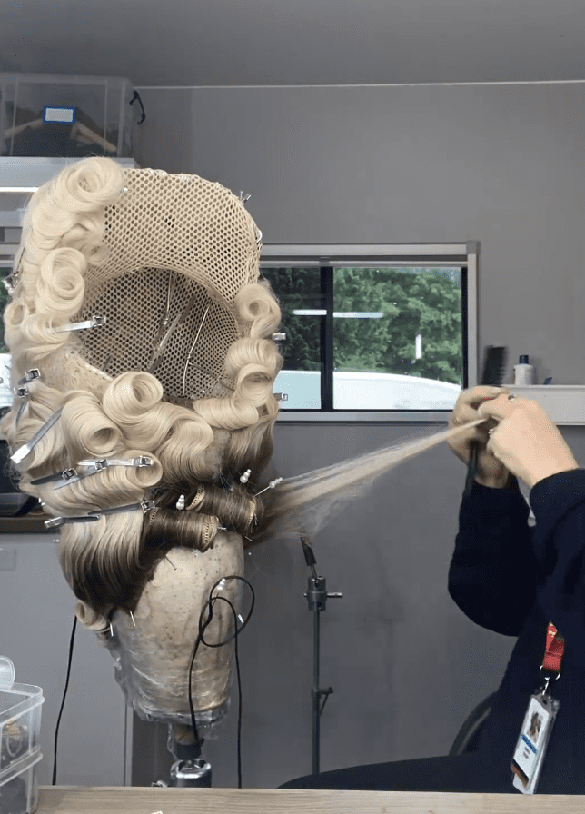 This is how they made Queen Charlotte's Bridgerton moving swan wig