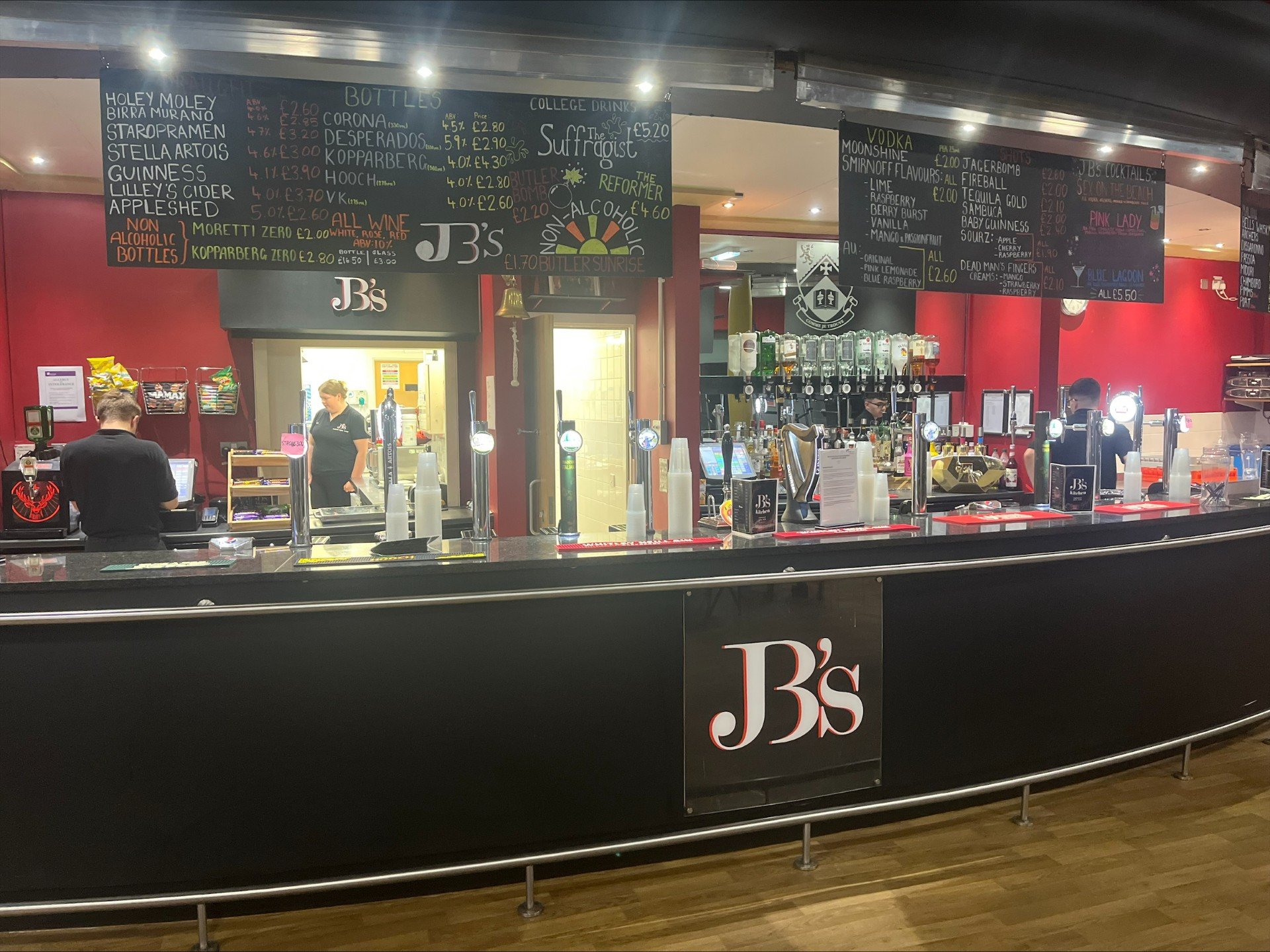 It's official: All 16 college bars ranked from most to least expensive ...