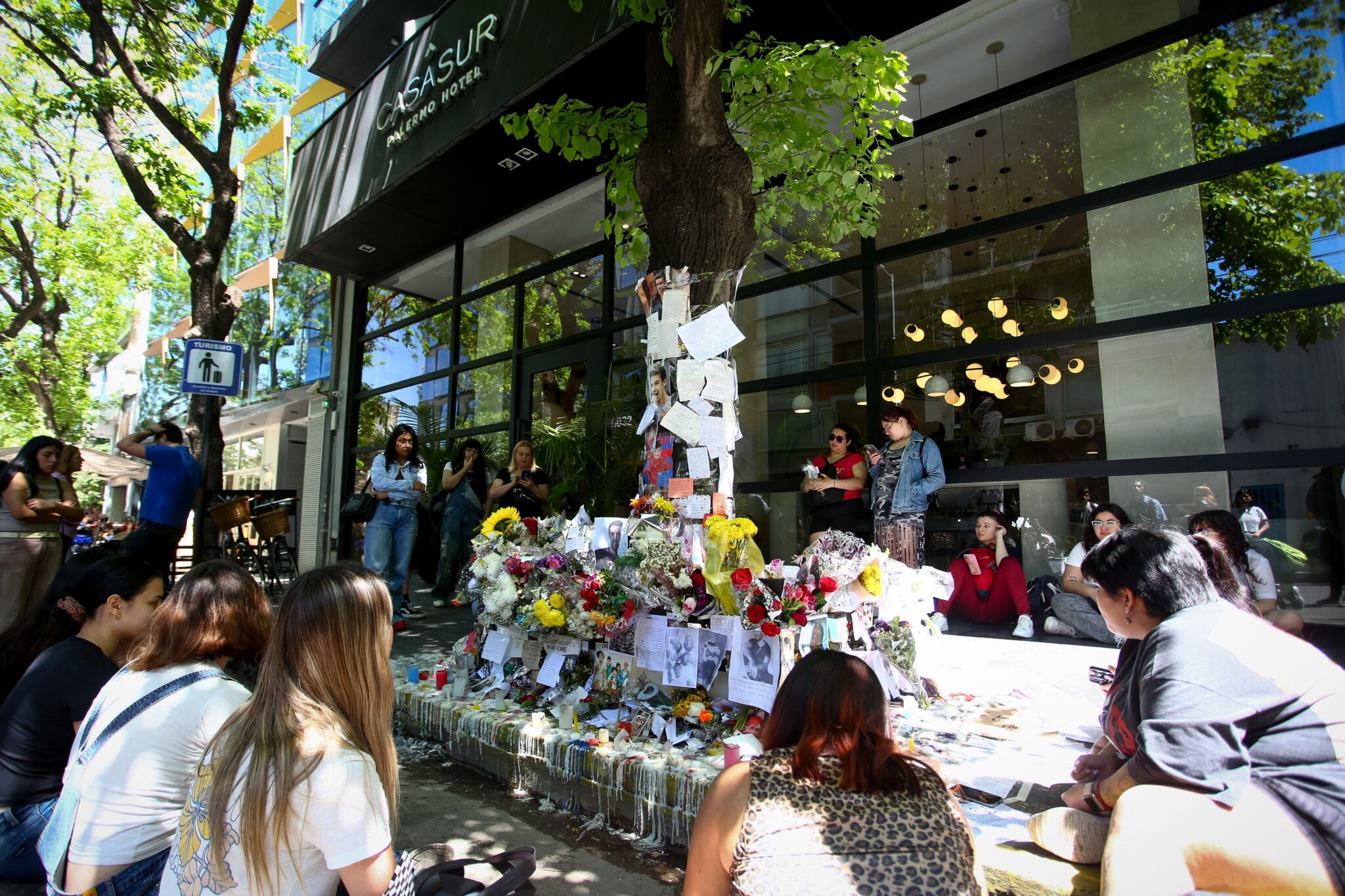 Liam Payne's friend Rogelio Nores denies abandoning him