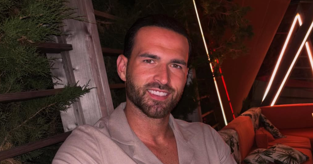 Inside Ronnie's laddish life outside Love Island when he's not pining ...