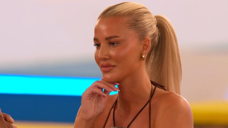 People are convinced this All Stars girl has secret one-sided beef with ...