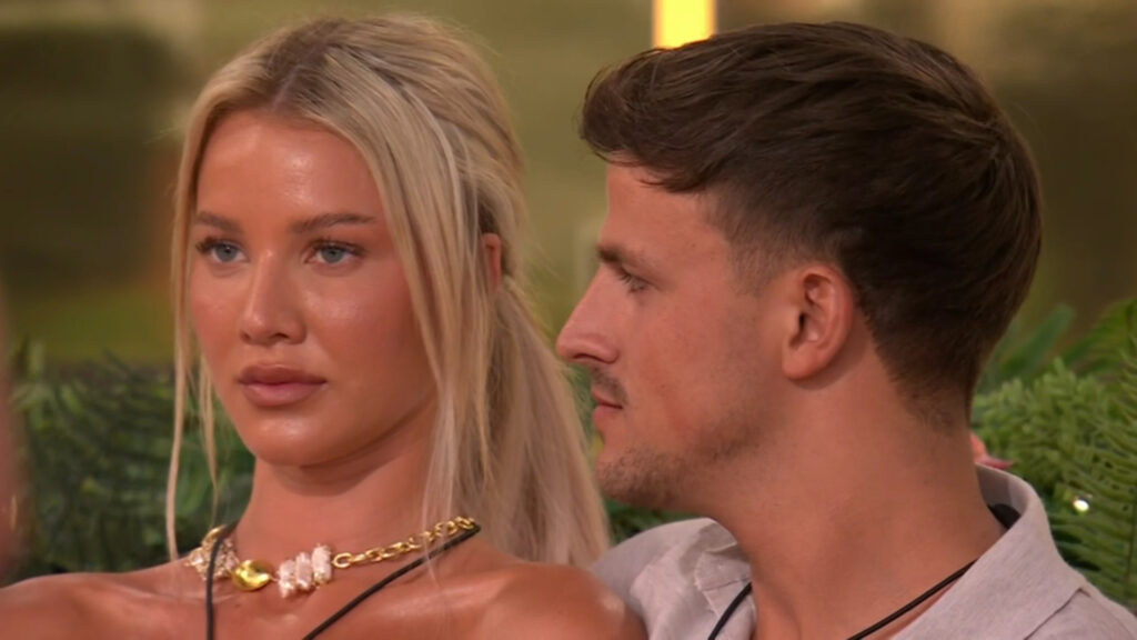 We found the stunning necklace Grace is wearing in Love Island