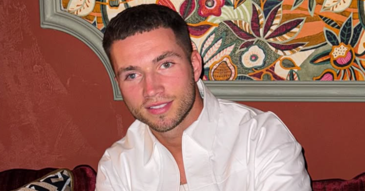 Ron has new girlfriend after Love Island, and you'll recognise her