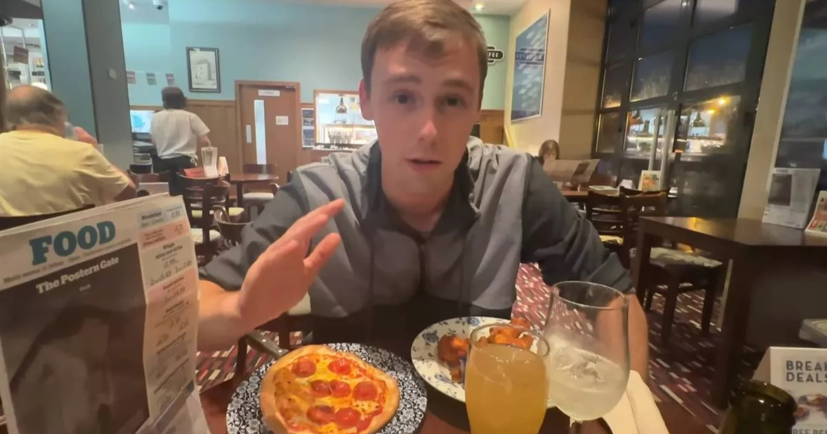 American tourist tries Wetherspoons for the first time
