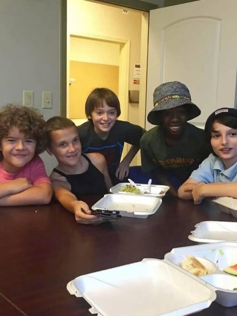 The cute first Stranger Things table read pics, vs cast now